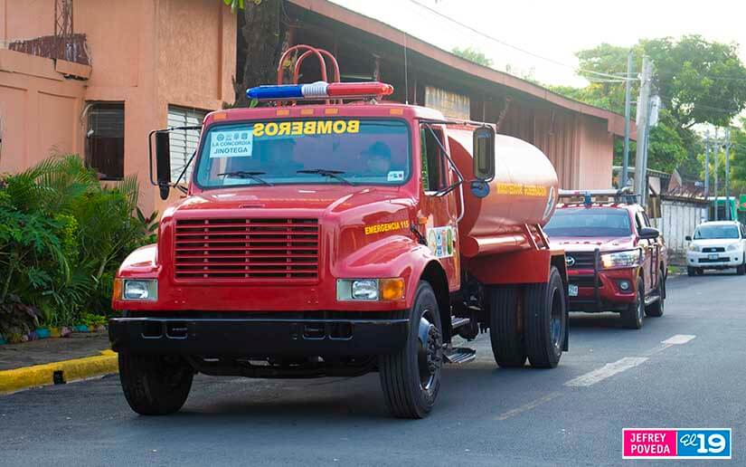 Rumbo a La Concordia camiones de bomberos para nueva estación - Radio La Primerisima