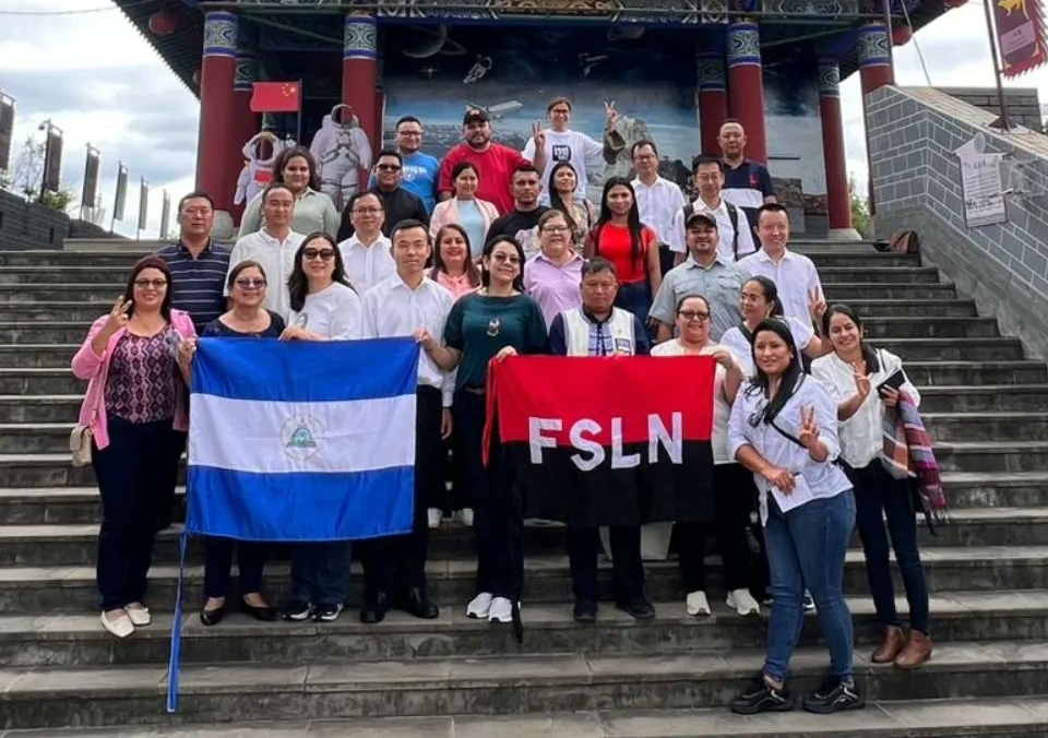 Concluye visita del FSLN a China - Radio La Primerisima