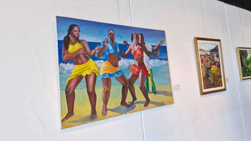 Abren exposición en homenaje a poeta costeña Miss June Beer - Radio La ...