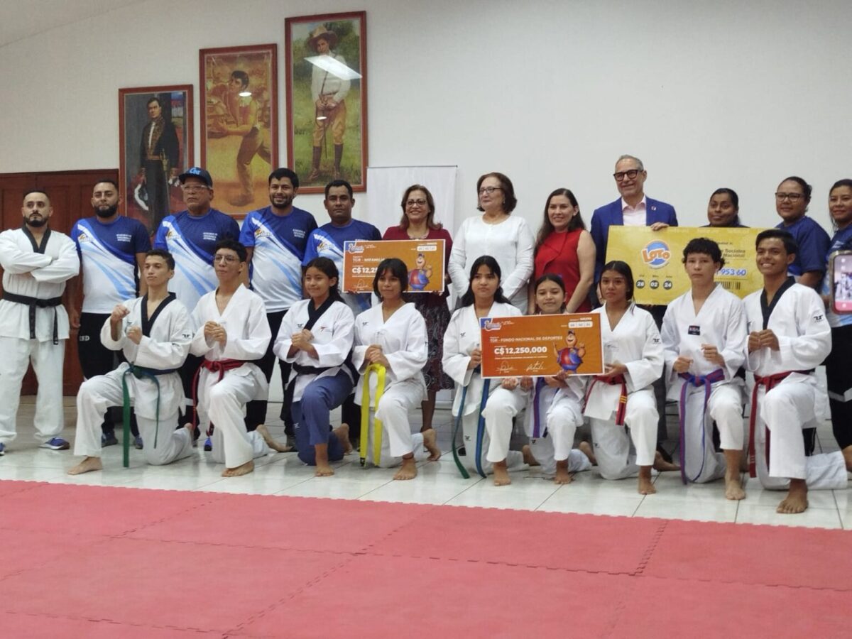 Lotería entrega 24 millones de córdobas al IND y MIFAN - Radio La ...