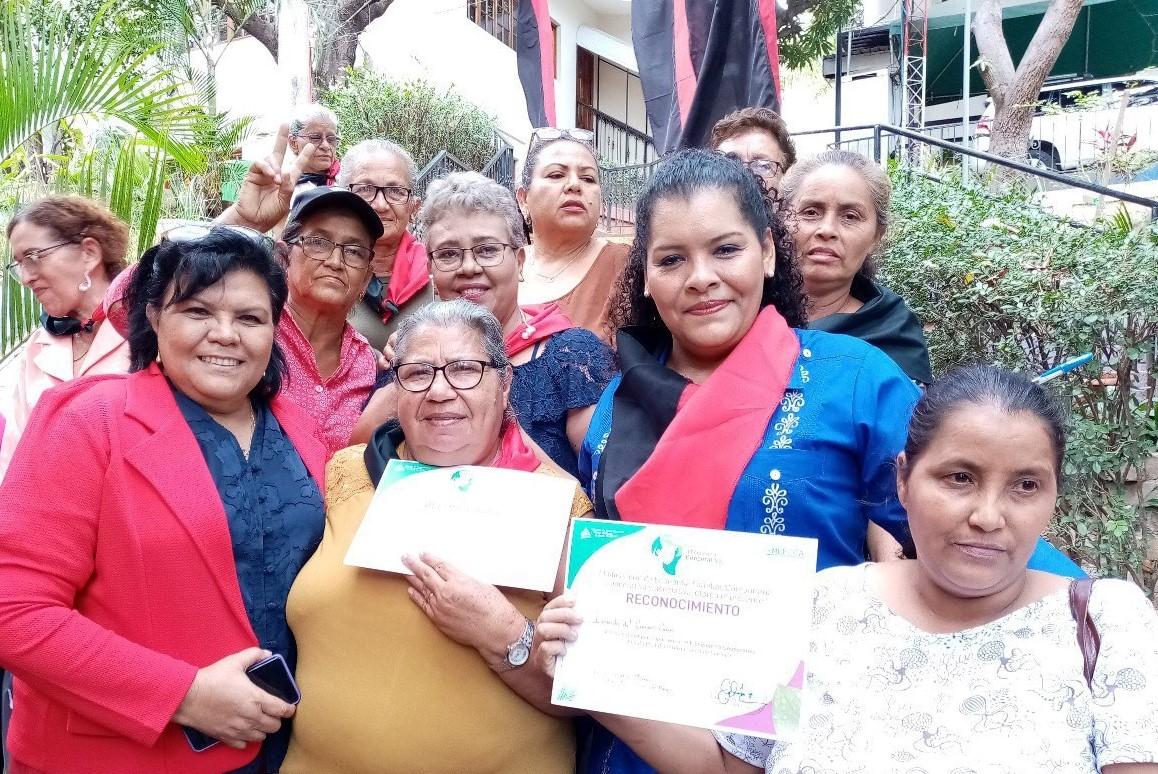 Revolución ha dignificado vida laboriosa de mujeres - Radio La Primerisima