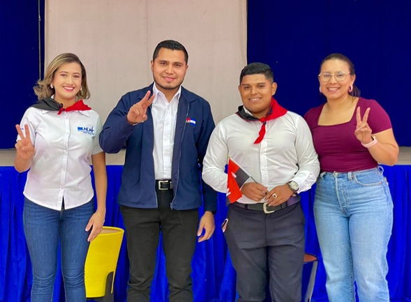 UNEN instala a nuevos presidentes de recintos universitarios - Radio La ...