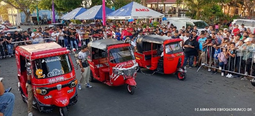 Exhibición de autos y motos taxis modificadas en Diriamba - Radio La Primerisima
