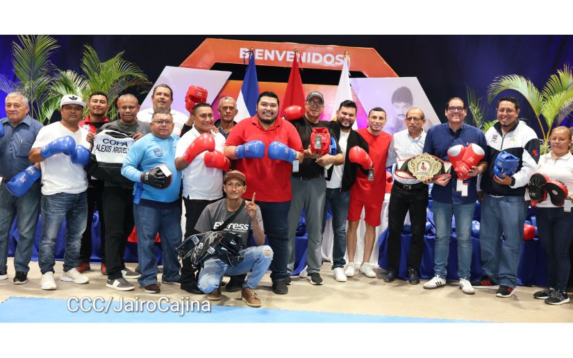 Escuelas de boxeo reciben guantes y otros implementos deportivos ...